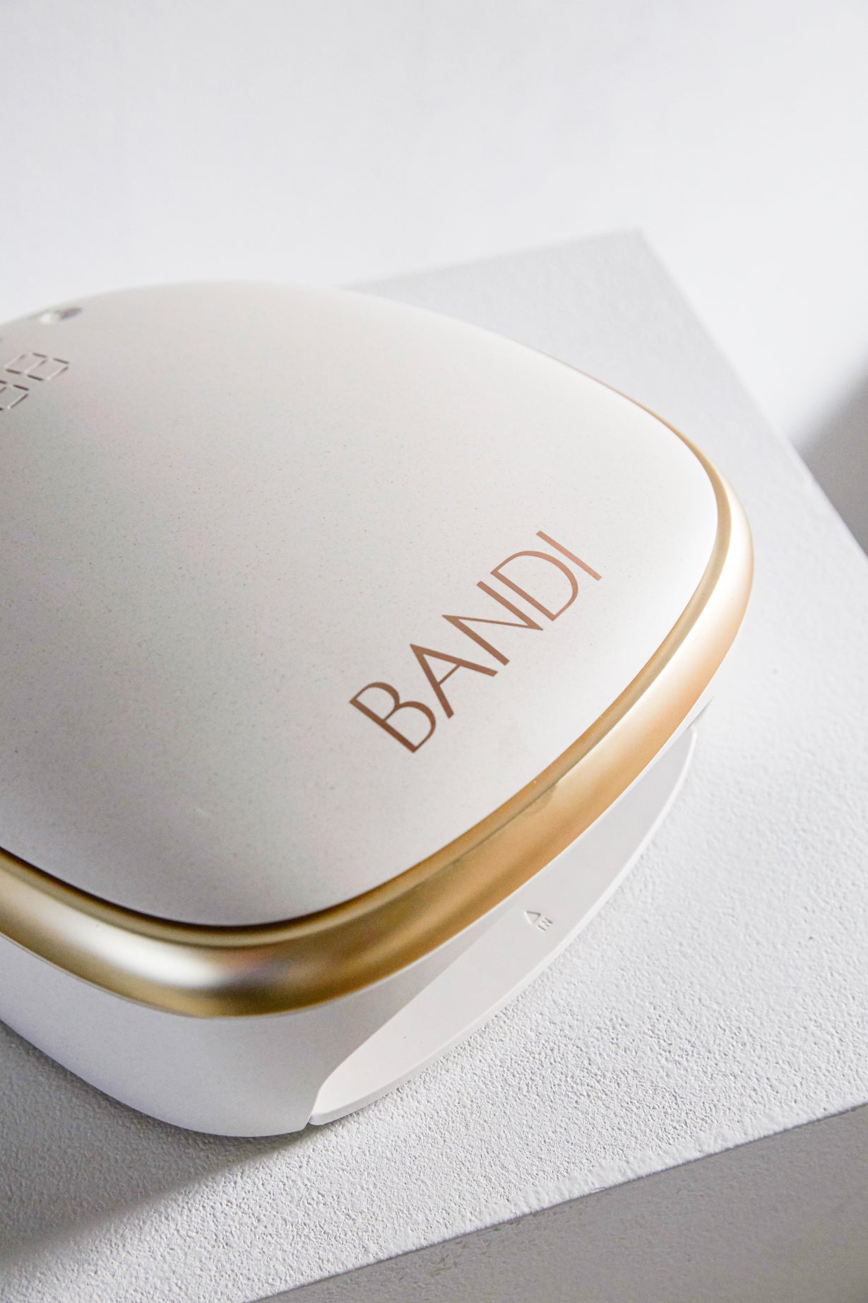 How to Choose the Perfect Nail Lamp – BANDI NAILS